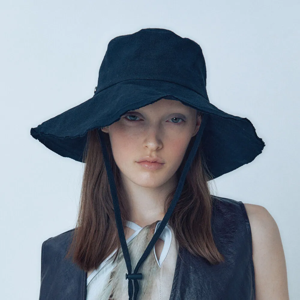 LINEN WIDE BUCKET HAT IN BLACK - 감도 깊은 취향 셀렉트샵 29CM