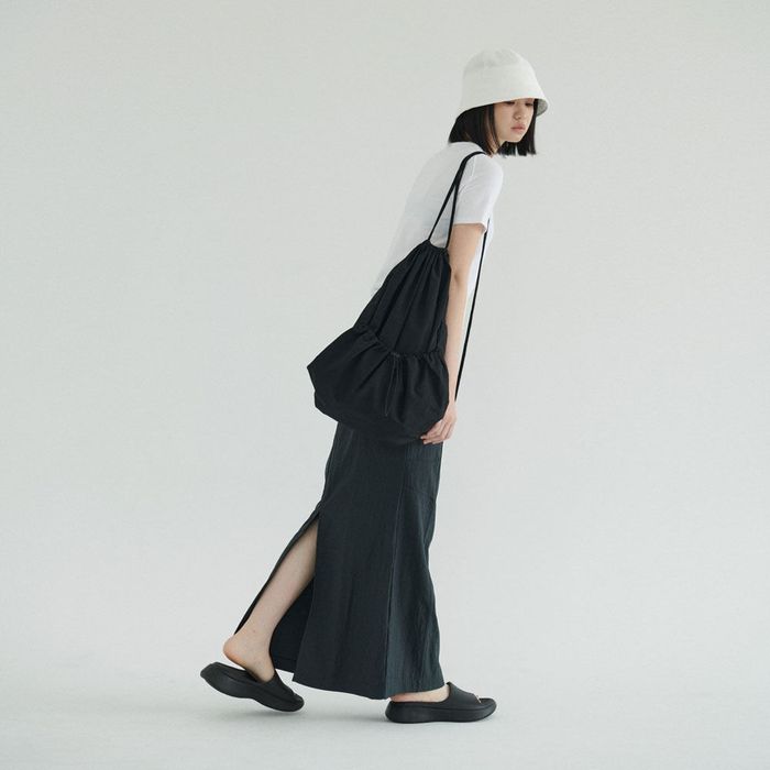 [2차] DrawString Pocket Bag (Black) - 감도 깊은 취향 셀렉트샵 29CM