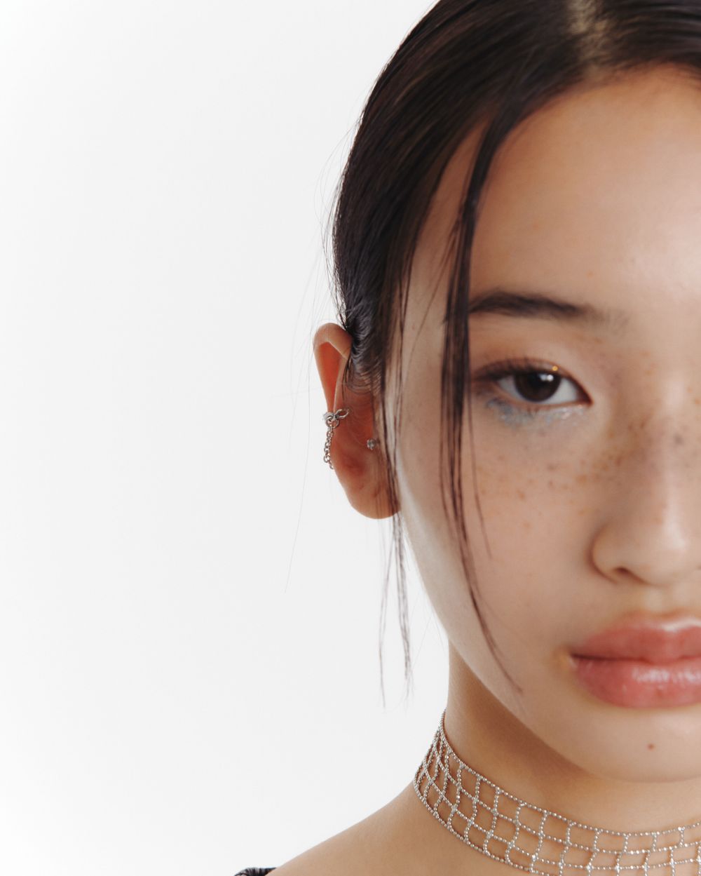 Draping chain earcuff - 감도 깊은 취향 셀렉트샵 29CM