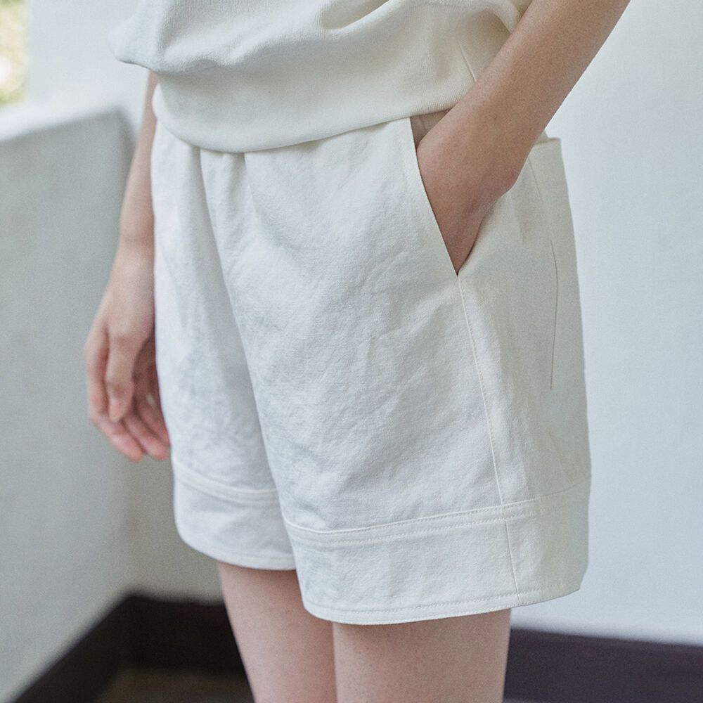 Seto Linen Shorts in White - 감도 깊은 취향 셀렉트샵 29CM