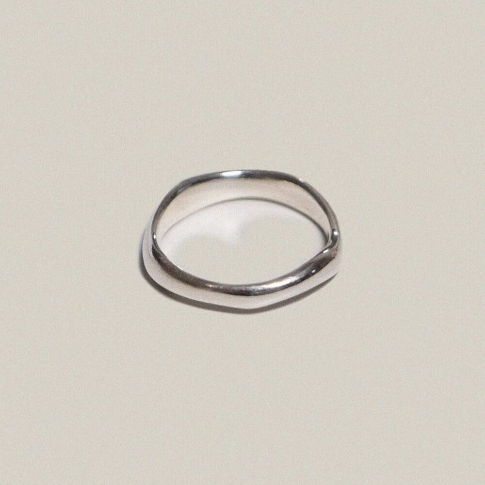Thick Wave Ring - 감도 깊은 취향 셀렉트샵 29CM