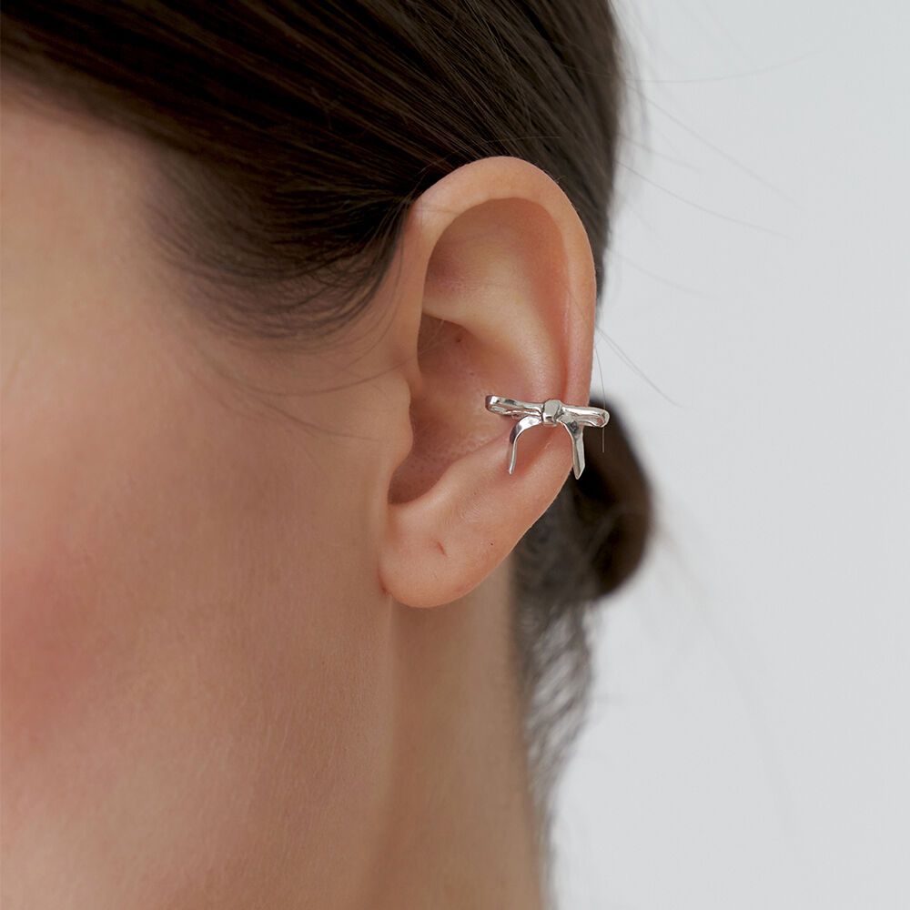 Romance Mini Ribbon Earcuff (2color) - 감도 깊은 취향 셀렉트샵 29CM