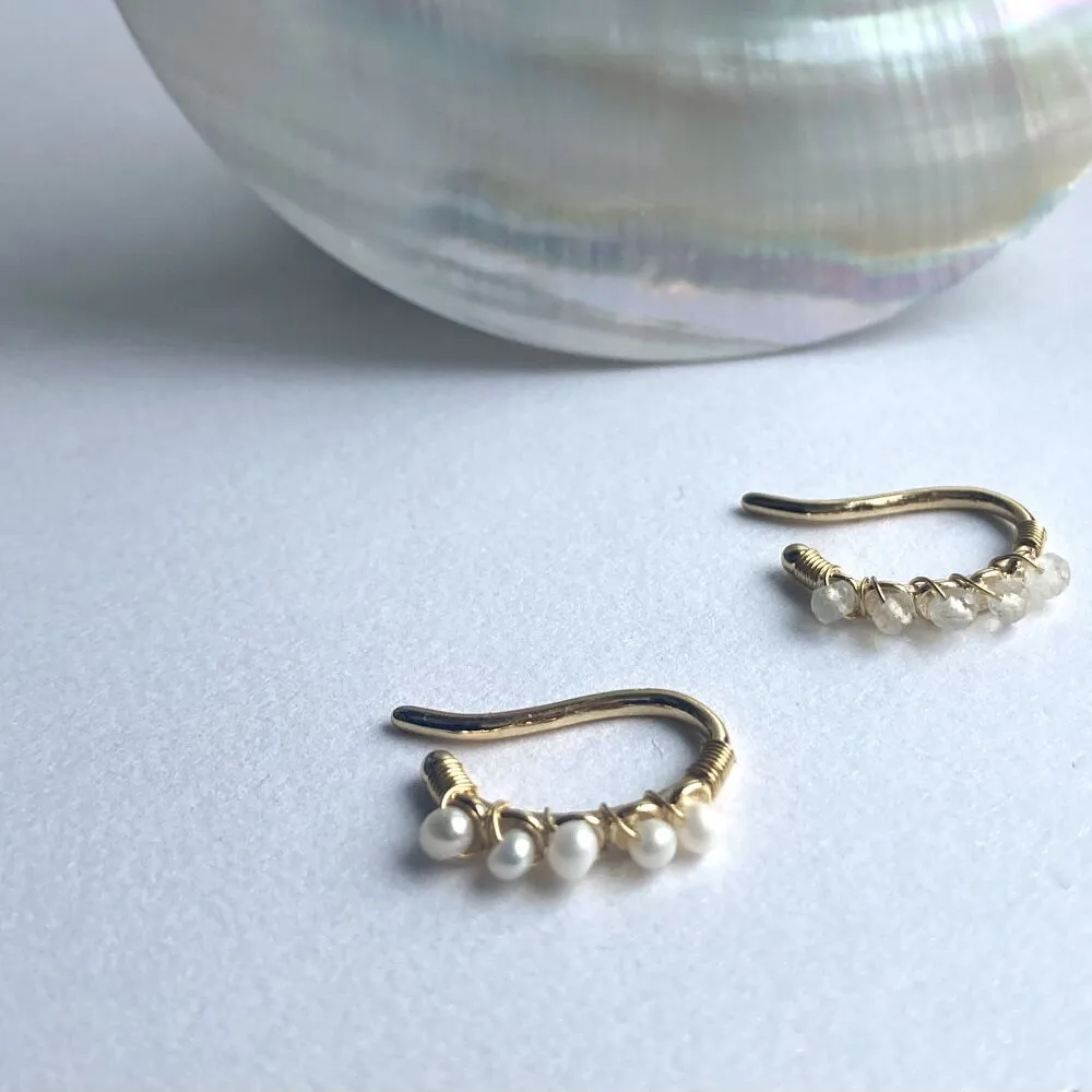 birthday earcuff ring/ curve pearl 6월의 탄생석 진주 이어커프 - 감도 깊은 취향 셀렉트샵 29CM