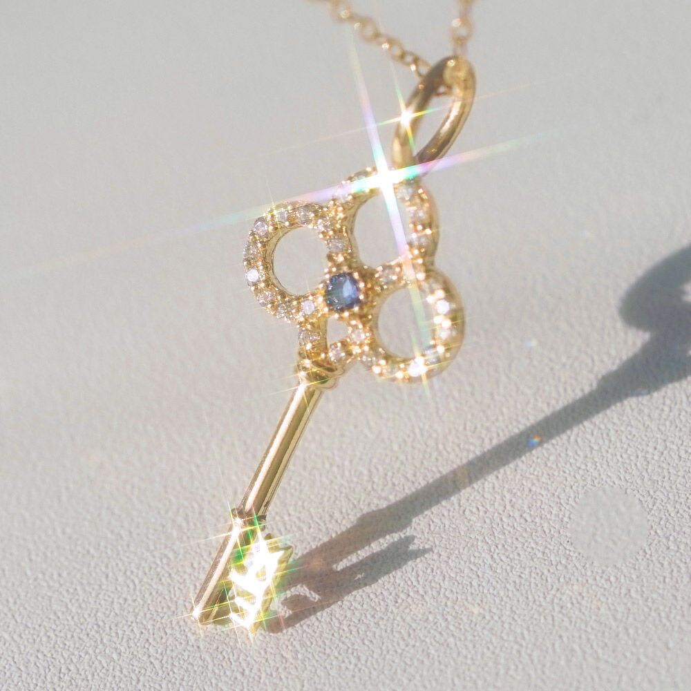 14k 샤인 행운의 열쇠 펜던트 - 감도 깊은 취향 셀렉트샵 29CM