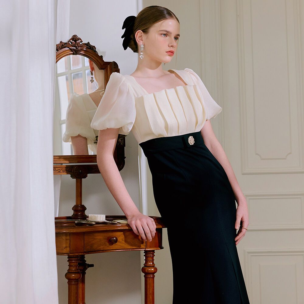 Freesia Pleated Detail Puff Sleeves Dress 감도 깊은 취향 셀렉트샵 29cm
