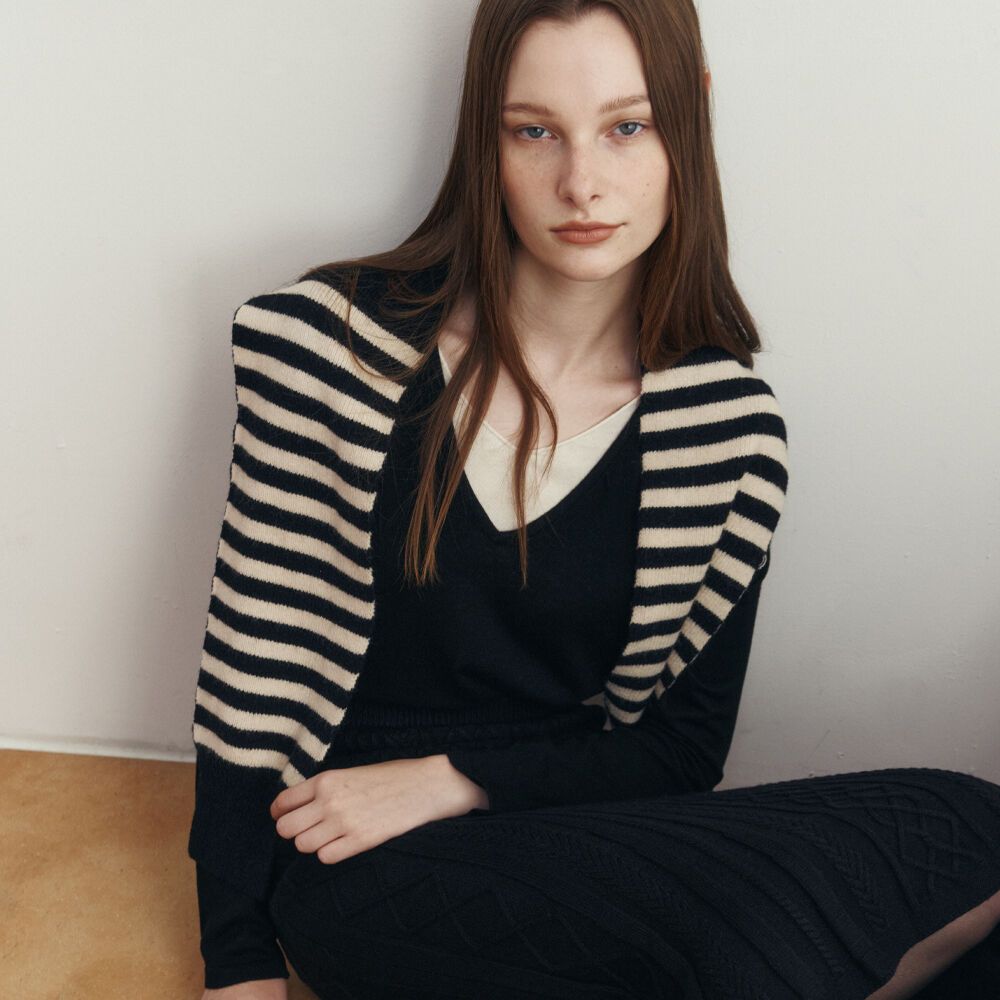 [23FW] 스트라이프 니트 숄(MADCSC01M9) - 감도 깊은 취향 셀렉트샵 29CM