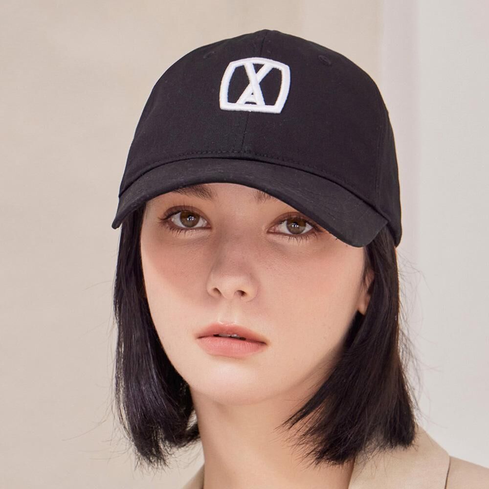 VA 3D 스퀘어 볼캡 블랙 - 감도 깊은 취향 셀렉트샵 29CM