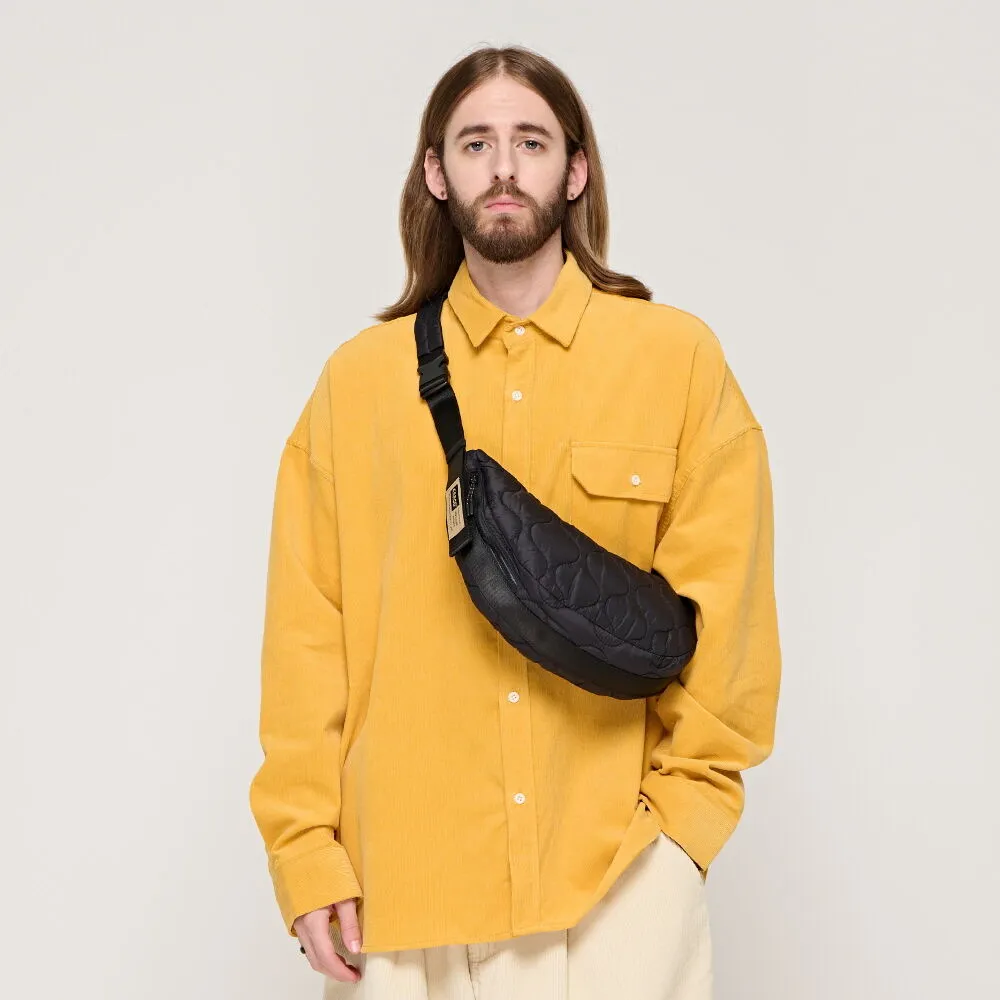 CB QUILTING HALF CIRCLE CROSS BAG (BLACK) - 감도 깊은 취향 셀렉트샵 29CM