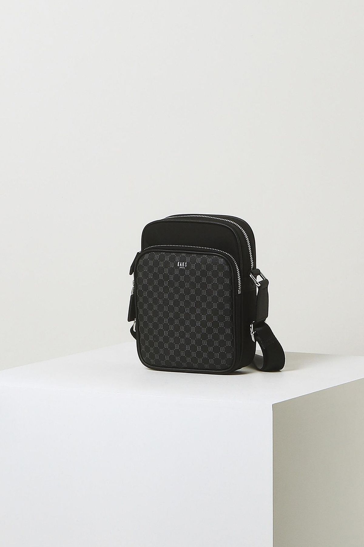 [미니크로스백][LOUIS HILL][루이스 힐] 블랙 DD 패턴 나일론 DBBA4E592BK - 감도 깊은 취향 셀렉트샵 29CM