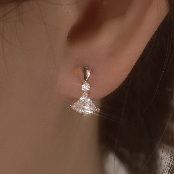 14k post 아뜰리아 귀걸이 - 감도 깊은 취향 셀렉트샵 29CM