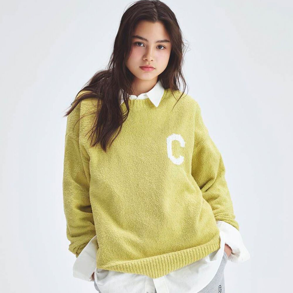 [24SS] 미들 C 로고 크루넥 니트 - 라이트 라임 - 감도 깊은 취향 셀렉트샵 29CM