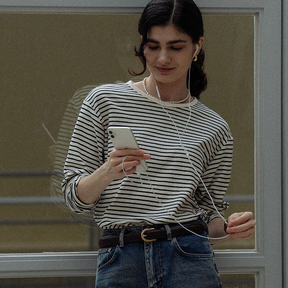 Stripe soft touch T-shirt_Ivory - 감도 깊은 취향 셀렉트샵 29CM