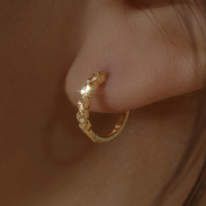 14k post 스포티 원터치 링귀걸이 - 감도 깊은 취향 셀렉트샵 29CM