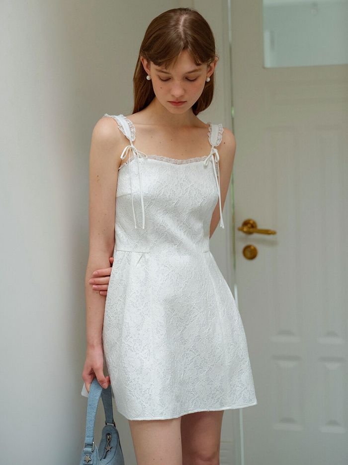 DD_Lace embroidery mesh layer dress - 감도 깊은 취향 셀렉트샵 29CM