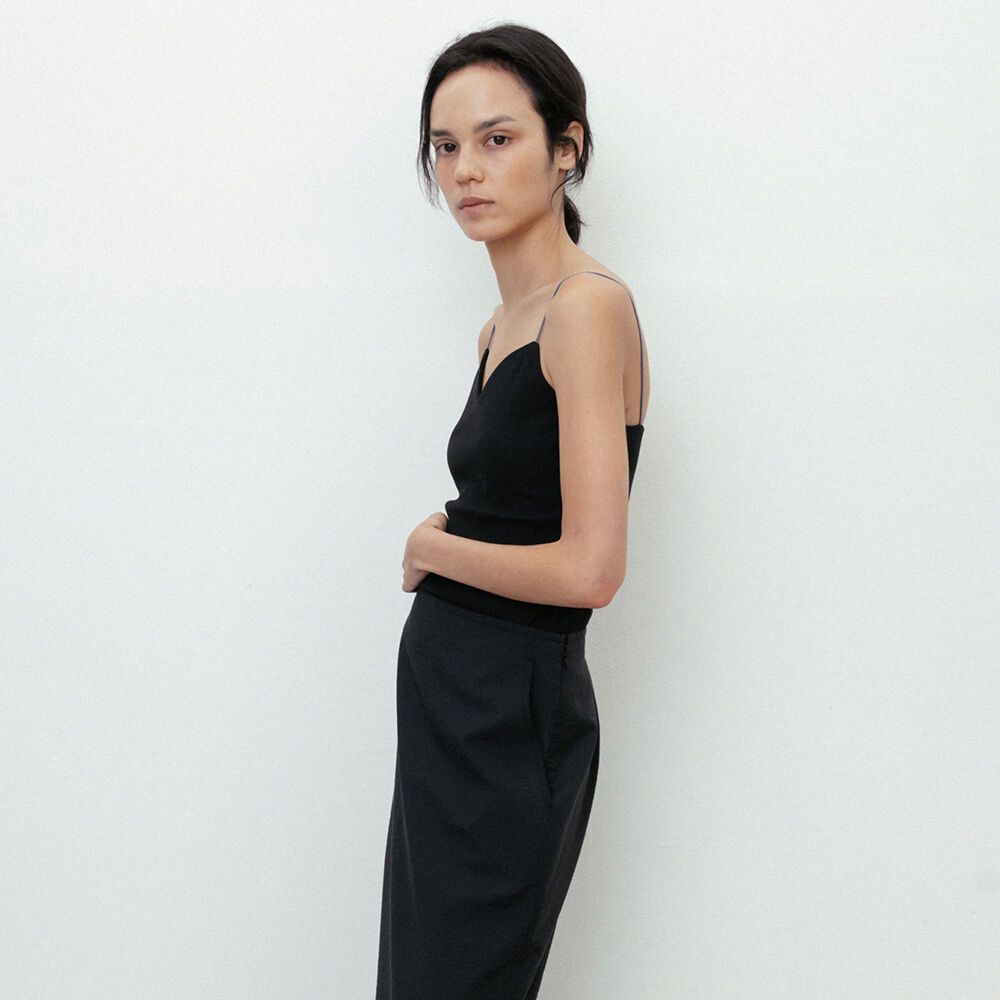 Shoulder String Sleeveless Top_Black - 감도 깊은 취향 셀렉트샵 29CM