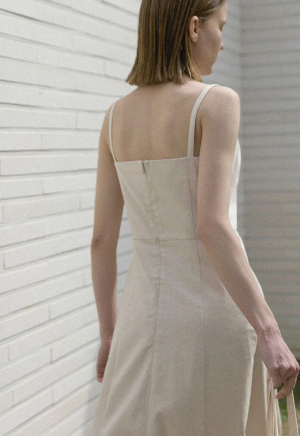 SLEEVELESS LINEN CHAIN DRESS(OP-6205) - 감도 깊은 취향 셀렉트샵 29CM