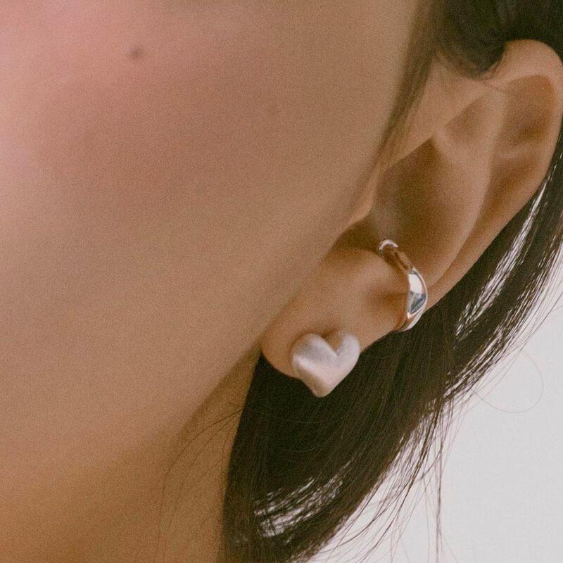 Water drop earcuff - 감도 깊은 취향 셀렉트샵 29CM