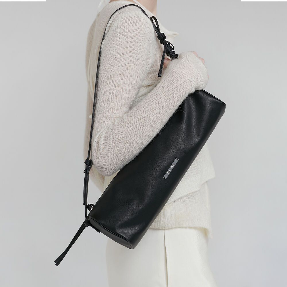 [임데이 PICK] RECTANGLE BAG [BLACK] - 감도 깊은 취향 셀렉트샵 29CM