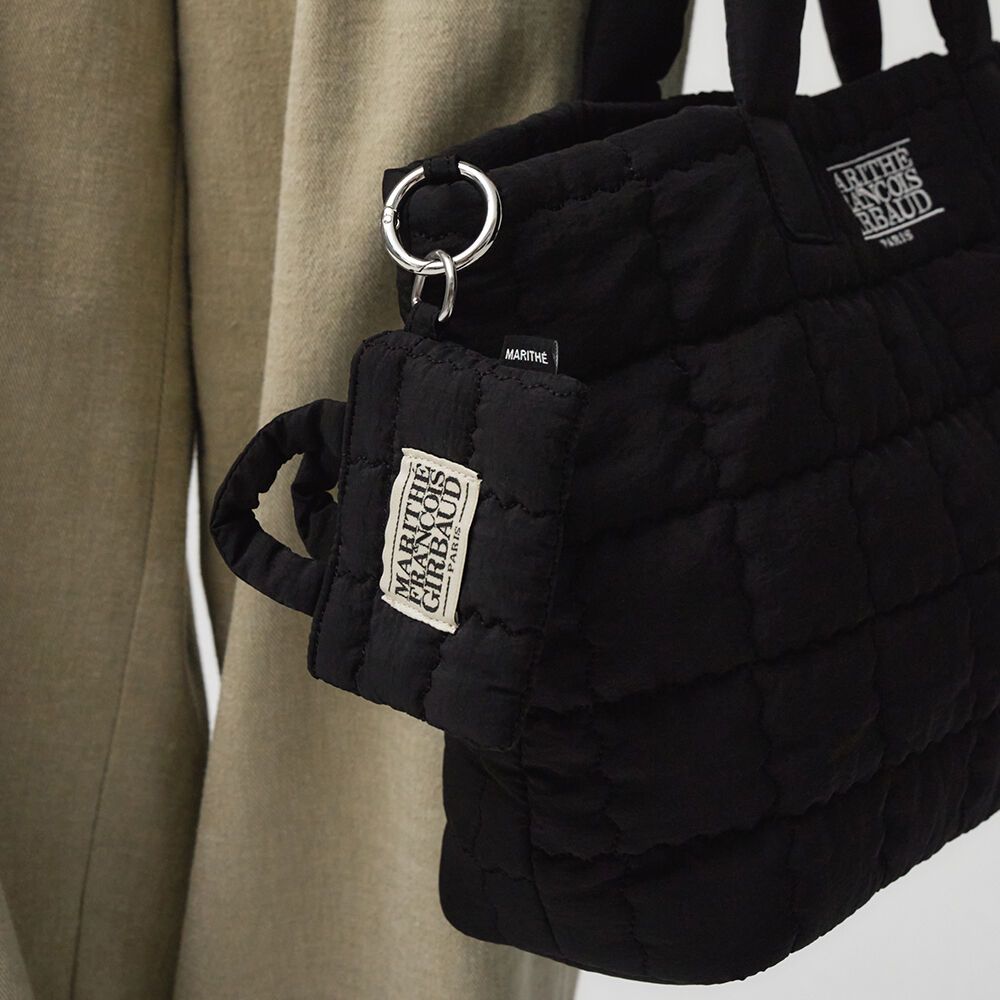 CLASSIC LOGO MINI PADDING BAG KEYRING black - 감도 깊은 취향 셀렉트샵 29CM