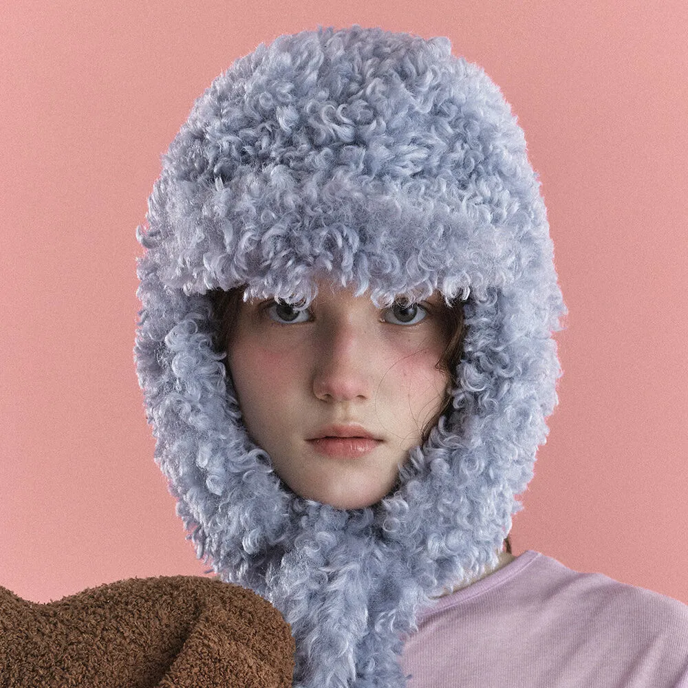 KNOT EARFLAP HAT IN FURRY BLUE - 감도 깊은 취향 셀렉트샵 29CM