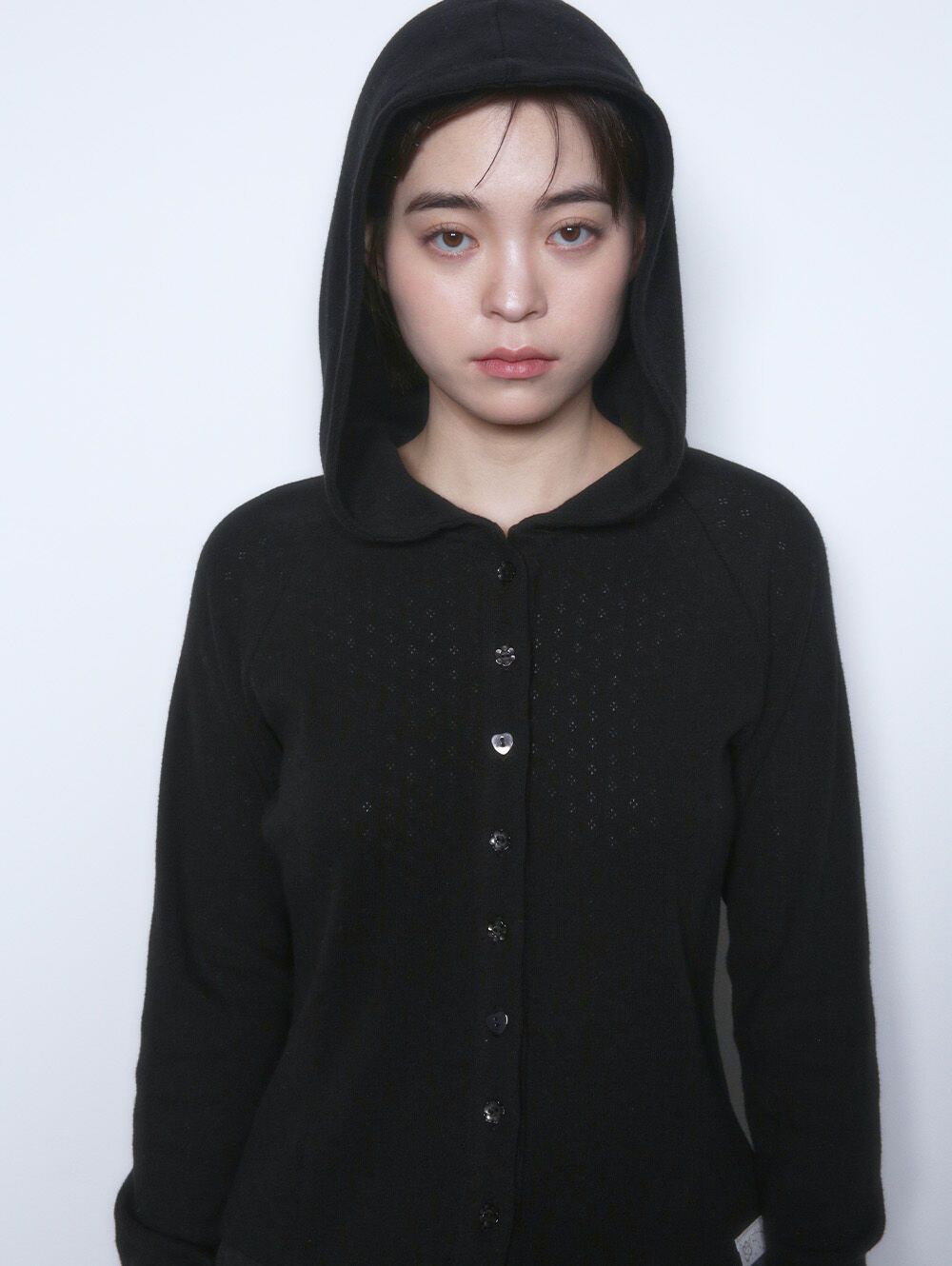 POINTELLE BUTTONED HOODIE [BLACK] - 감도 깊은 취향 셀렉트샵 29CM