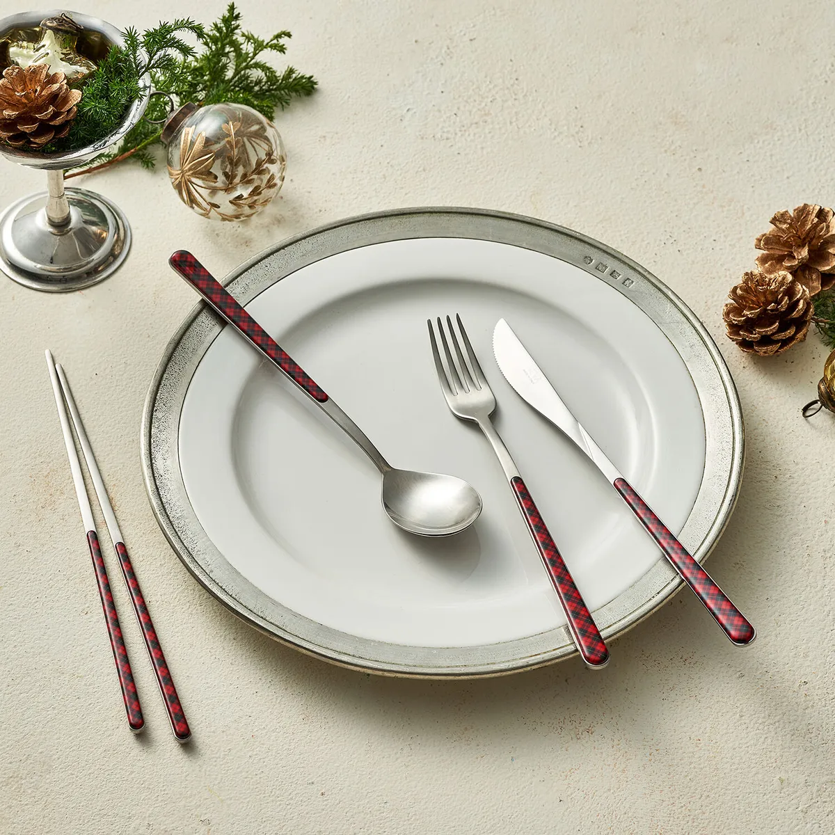 네바 커트러리 타탄 체크 4p 디너세트 (2color) - 감도 깊은 취향 셀렉트샵 29CM