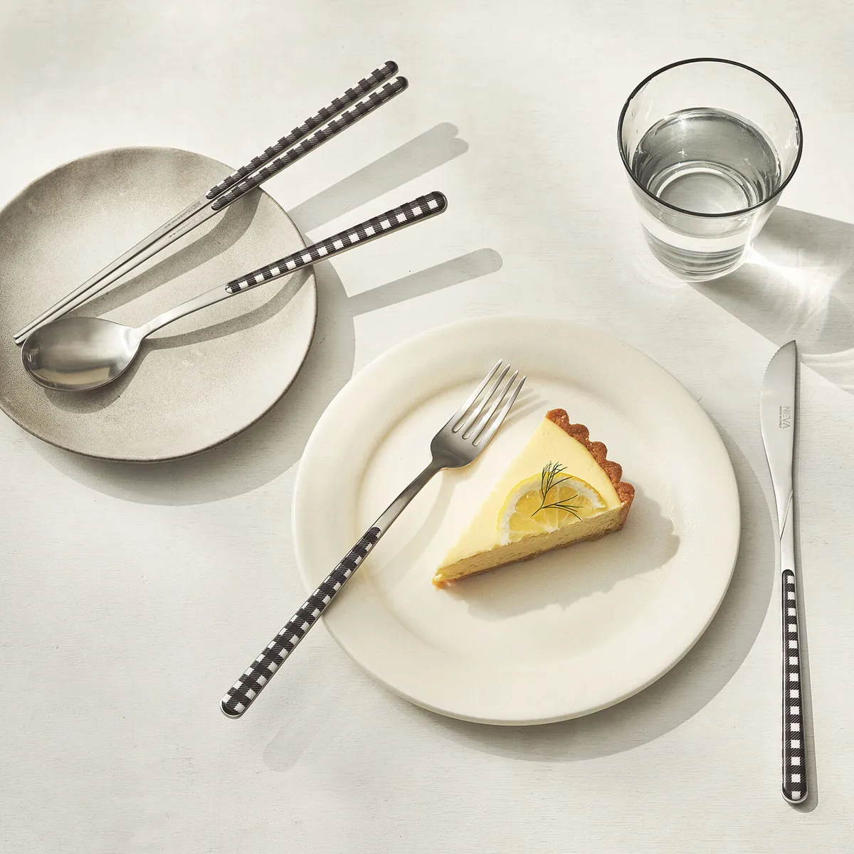 네바 304 무광 커트러리 체크 솔리드 4p 디너세트 - 감도 깊은 취향 셀렉트샵 29CM