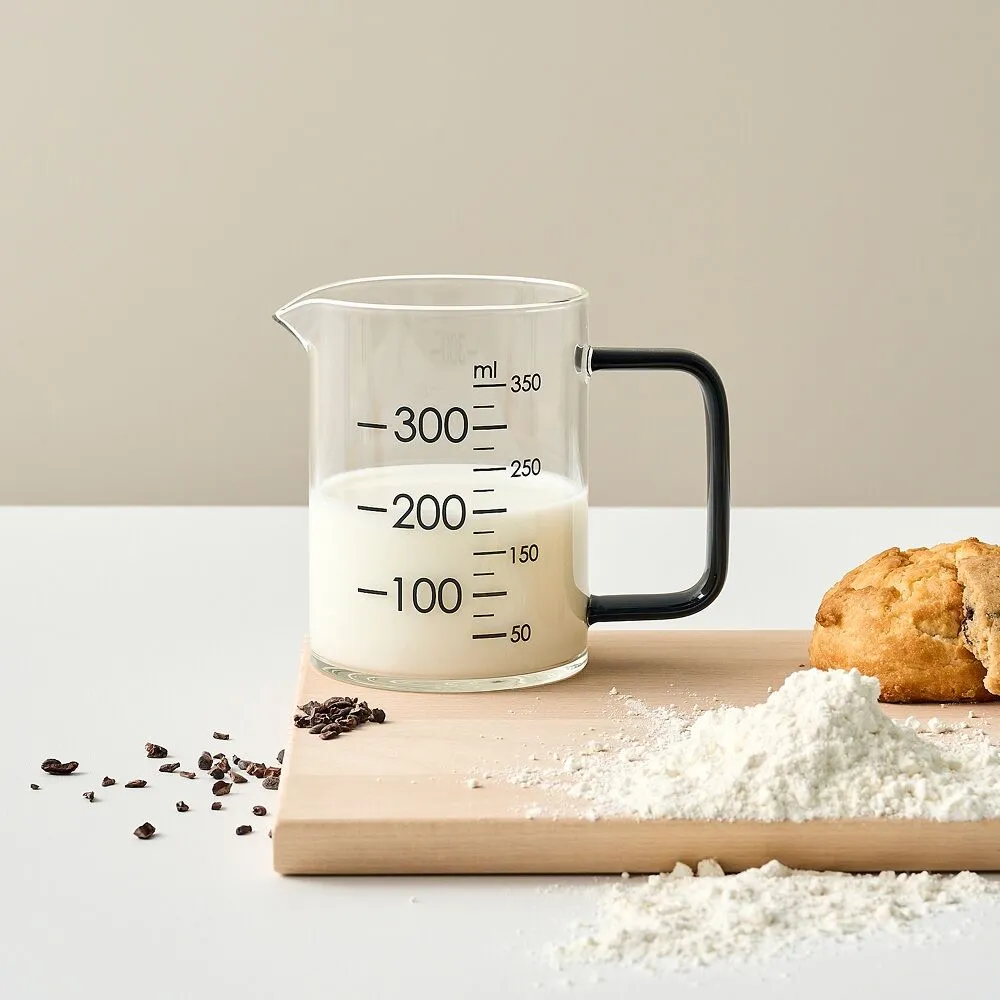 듀라H 내열 유리 계량컵 350ml Black - 감도 깊은 취향 셀렉트샵 29CM