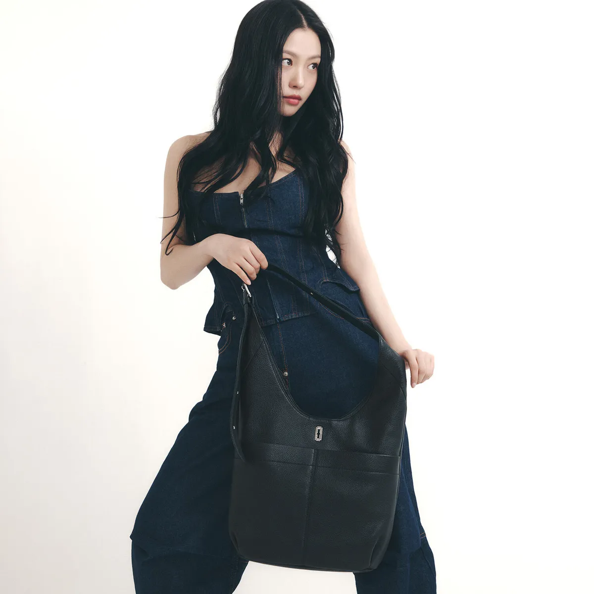 [고민시 PICK] Perfec Bunny Long Shoulder L (퍼펙 버니 롱 숄더 라지) Black - 감도 깊은 취향 셀렉트샵 29CM